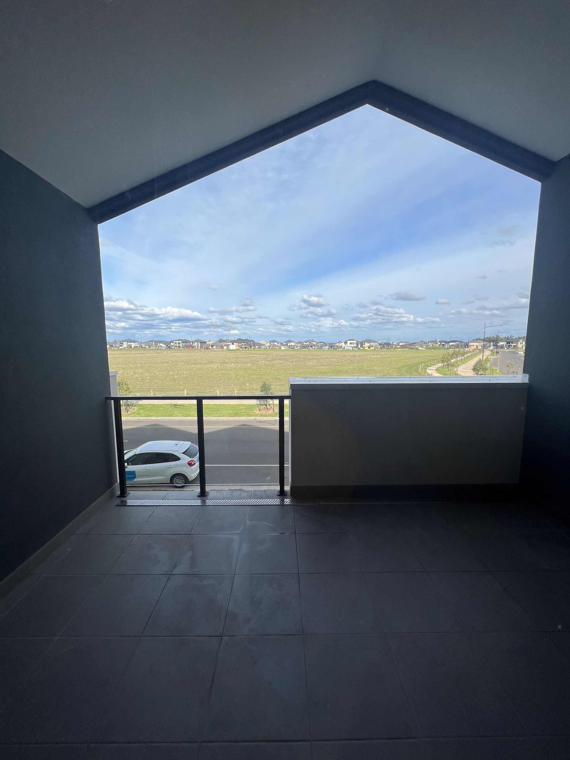 5 Adventure Avenue, FRASER RISE | Sweeney Estate Agents