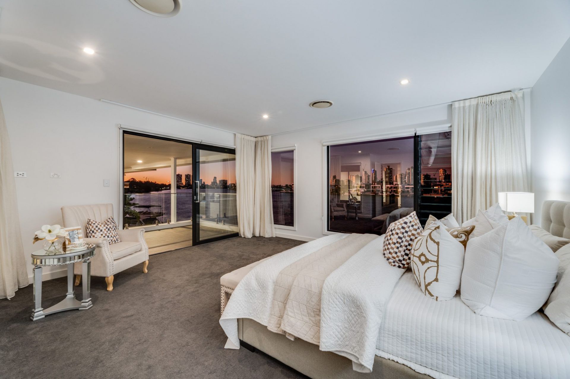 16 Southern Cross Drive, Surfers Paradise | Amir Prestige Group
