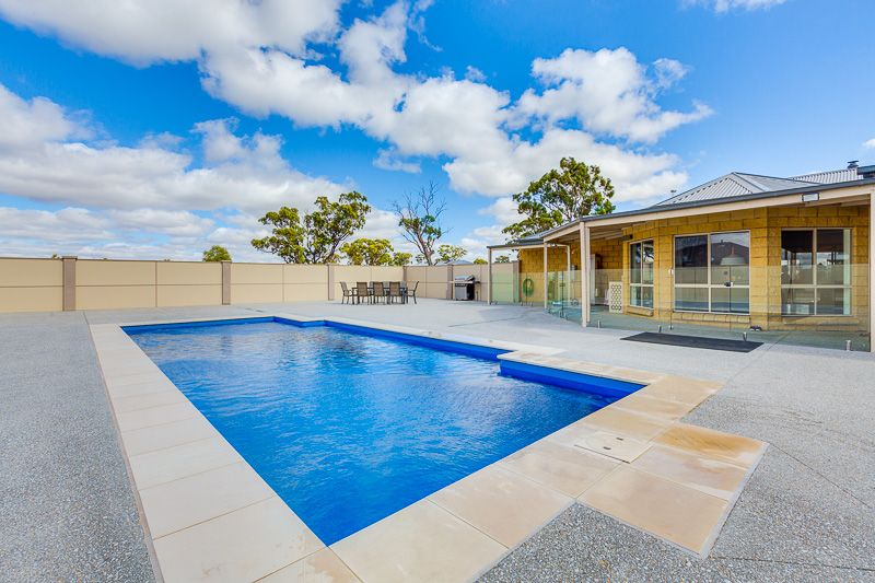 14 Ruxton Way, Hopetoun Park | Sweeney Estate Agents