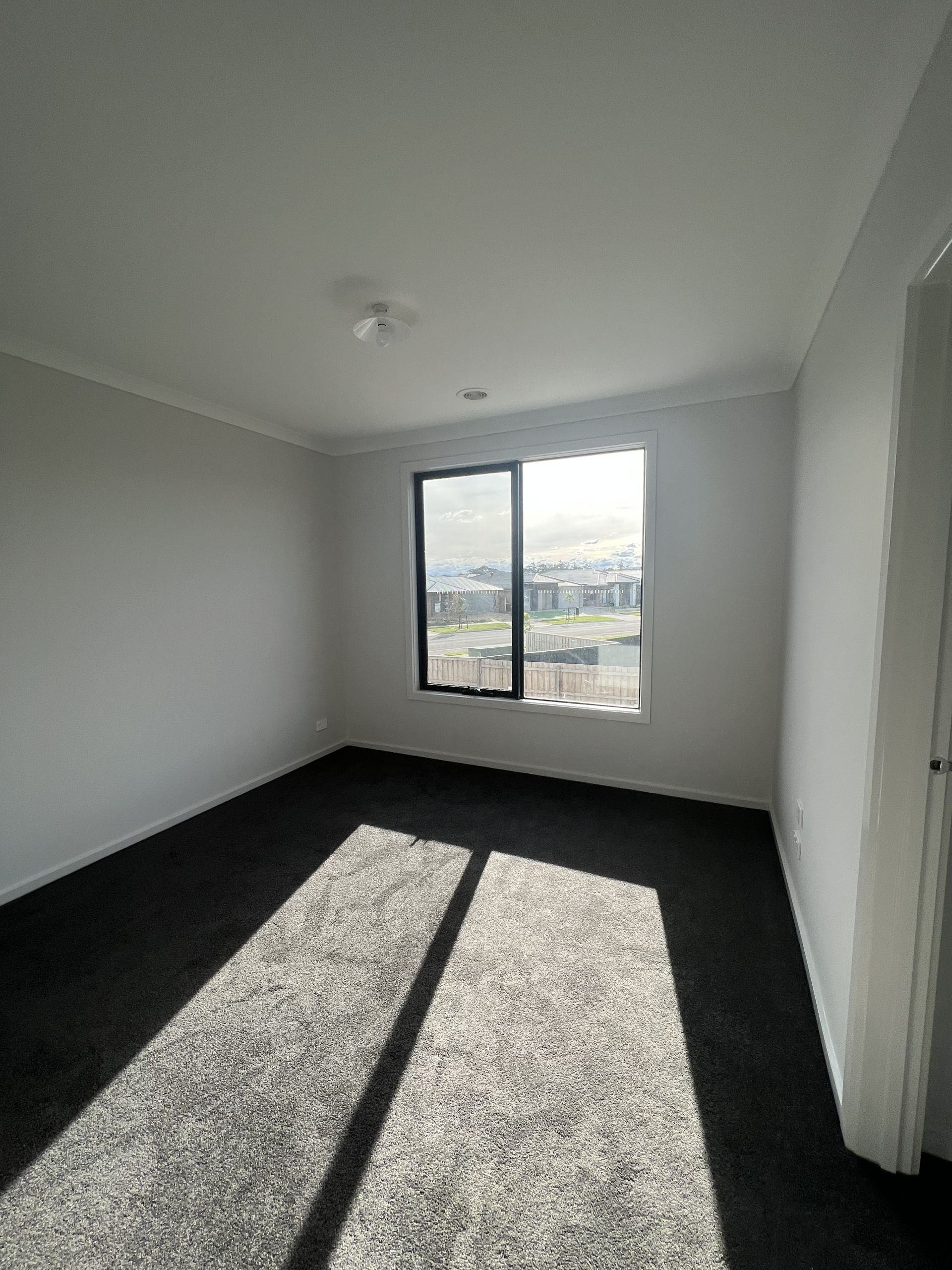 5 Adventure Avenue, FRASER RISE | Sweeney Estate Agents