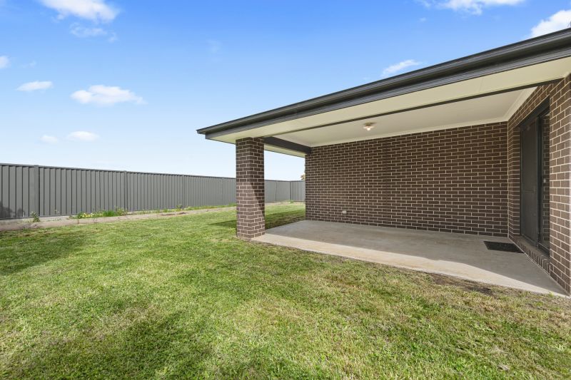 13 Harris Drive, Lucas | Ballarat Real Estate Pty Ltd