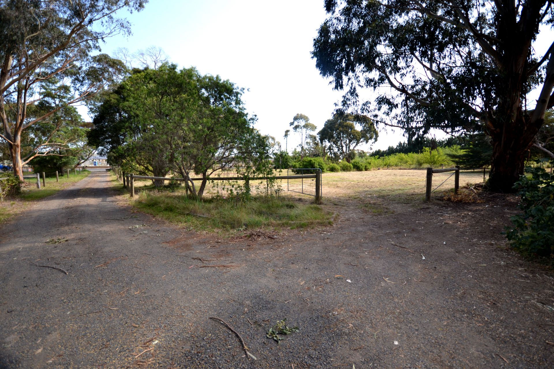 Real Estate For Lease - 881 Bridge Inn Road - Doreen , VIC