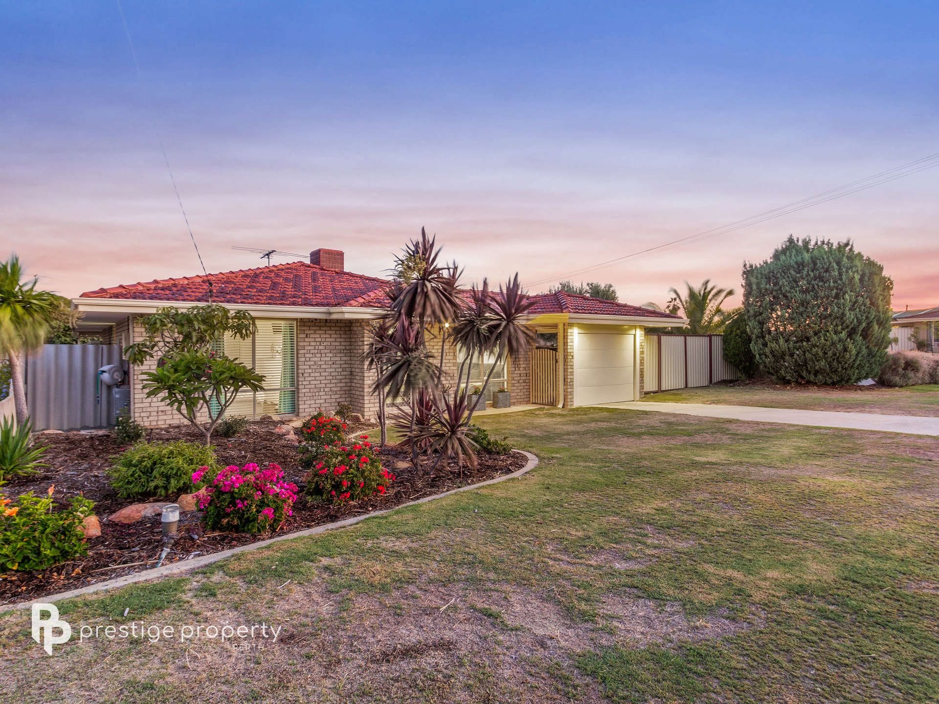 2 Bridgedale Close, Beldon | Prestige Property Perth
