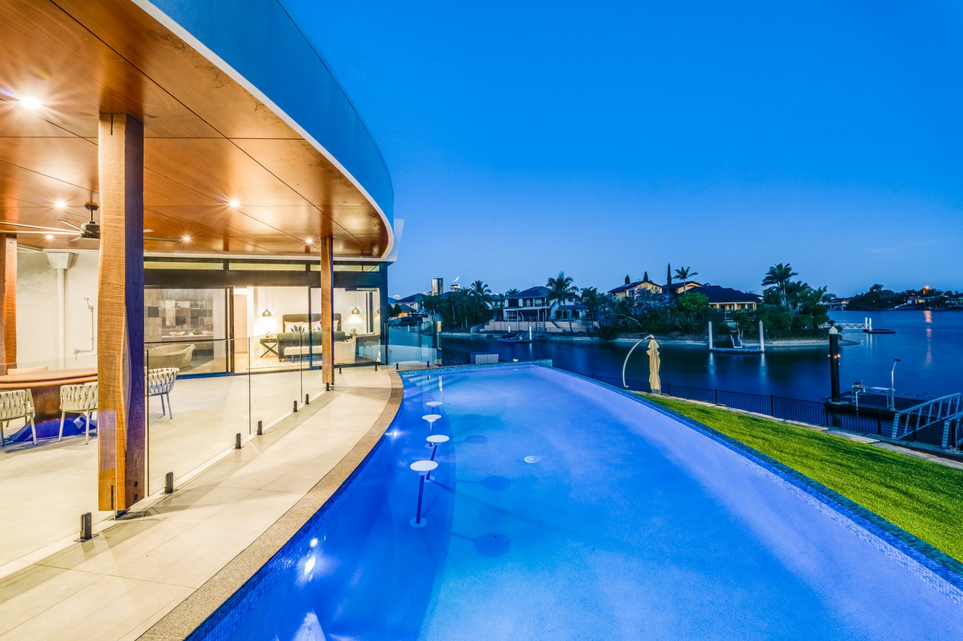 62 Lakeview Boulevard, Mermaid Waters | Amir Prestige Group