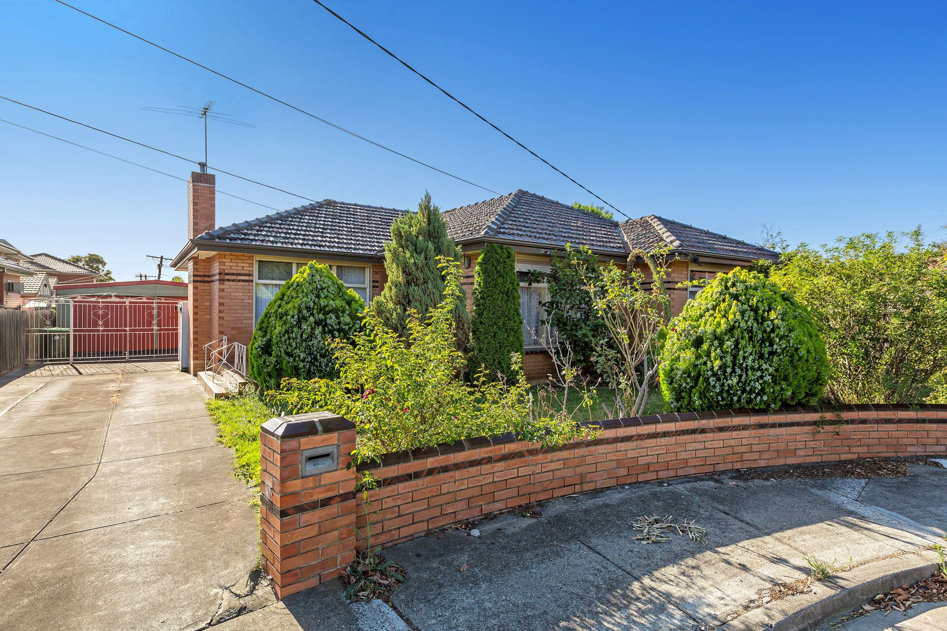 17 Barnard Court, Sunshine | Sweeney Estate Agents