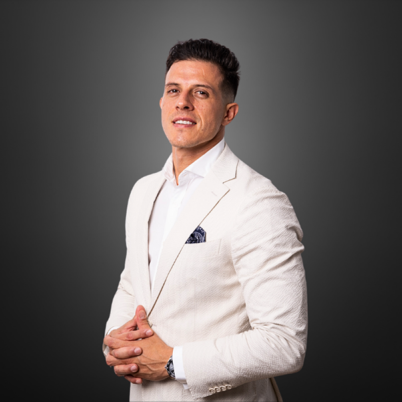 Julian Rivas | Amir Prestige Group