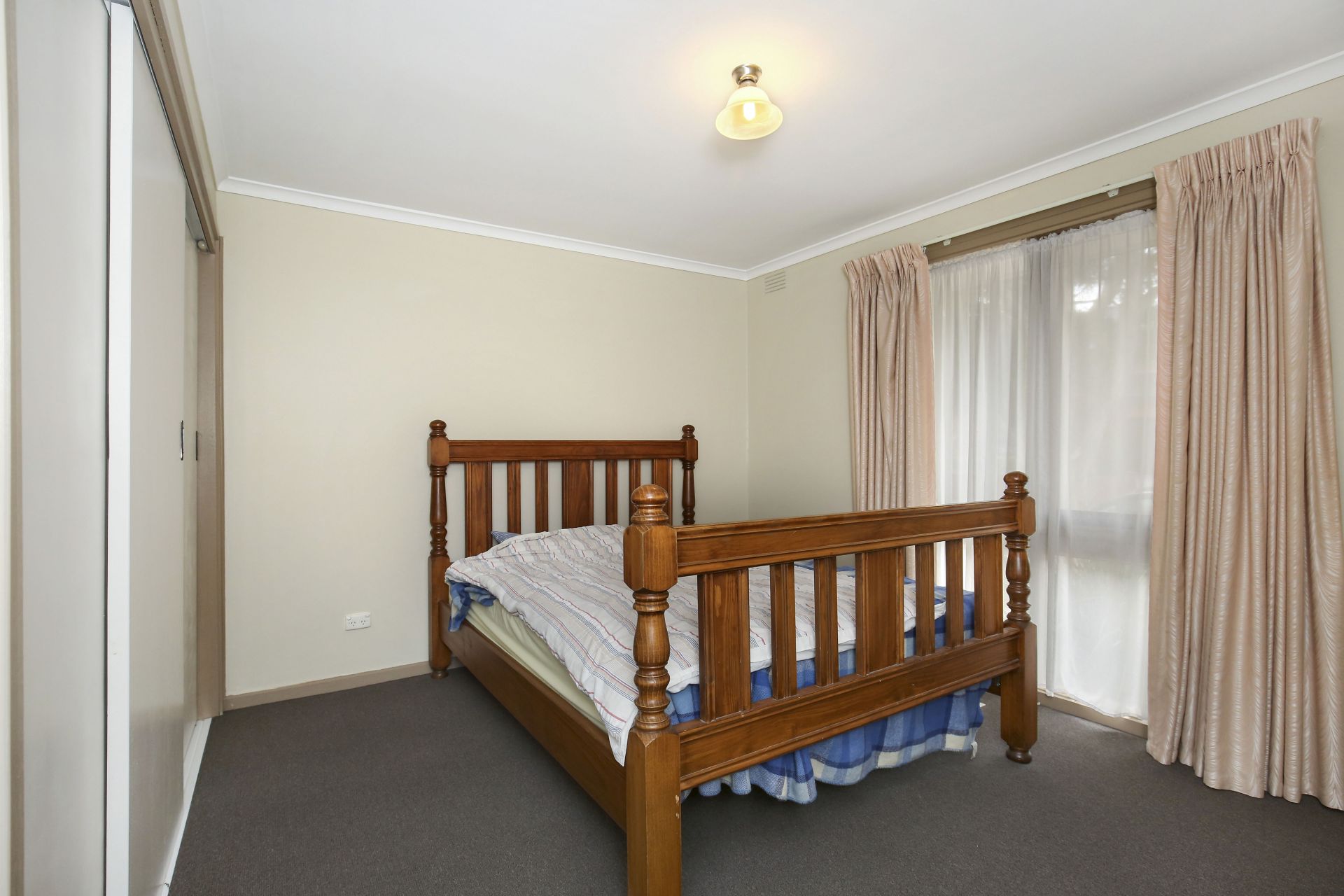 Real Estate For Lease - 15 Gloaming Court - Mill Park , VIC