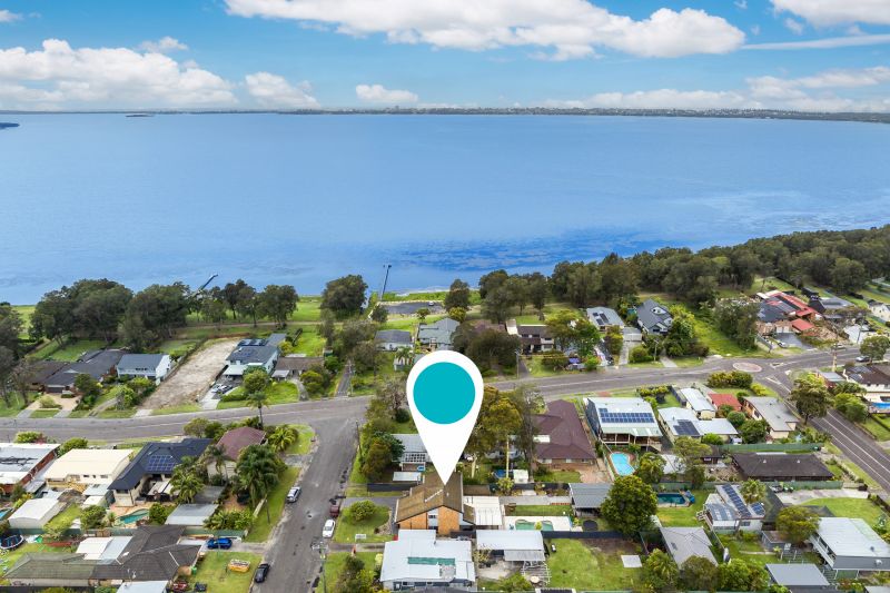 Real Estate For Sale - 2 Panorama Parade - Berkeley Vale , NSW