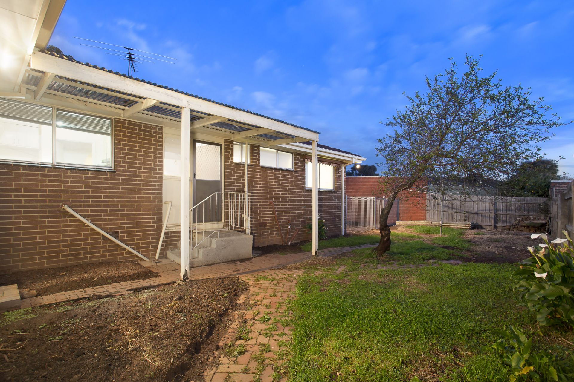 Real Estate For Sale - 6 Matlock Court - Thomastown , VIC