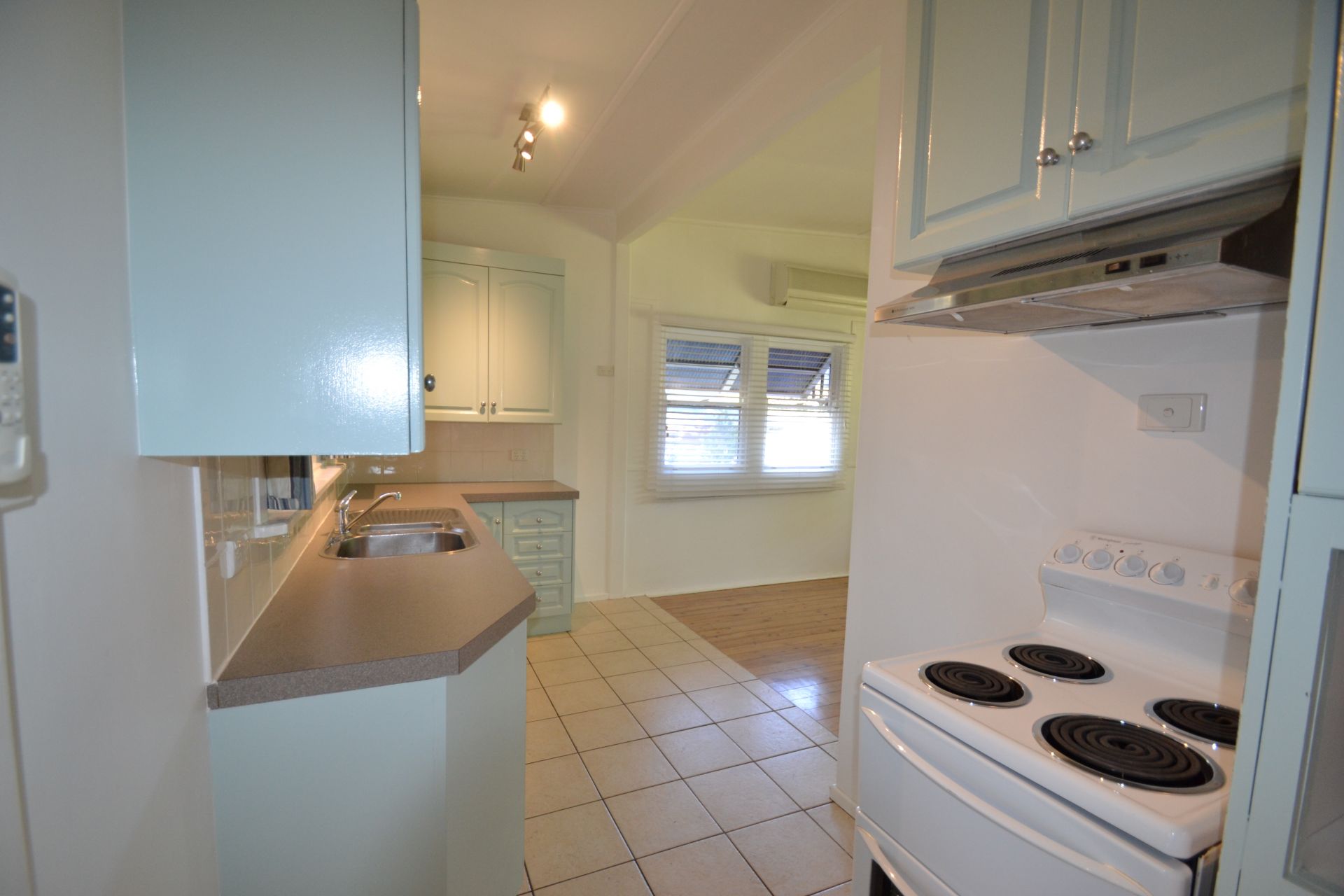 6 Ravenscliffe Road, Shoalhaven Heads | First National Coast & Country ...