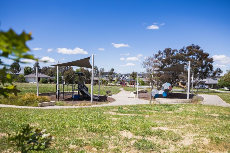 Real Estate For Sale - 12 Mick Shann Terrace - Casey , ACT