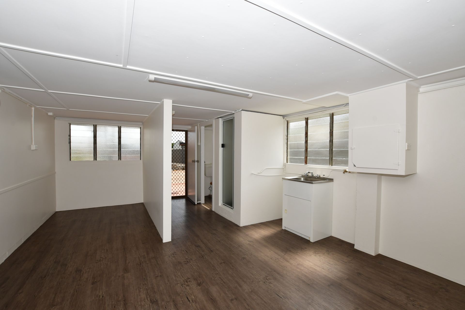 33 Wainwright Street, SVENSSON HEIGHTS | Four Walls Realty