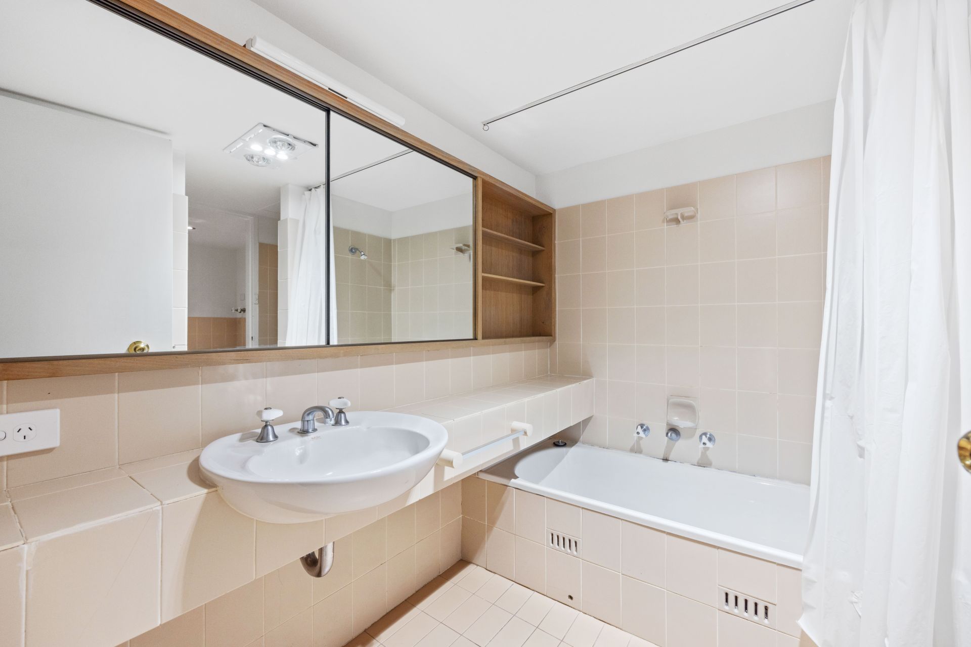 1B/100 South Terrace, Adelaide | Fox RE