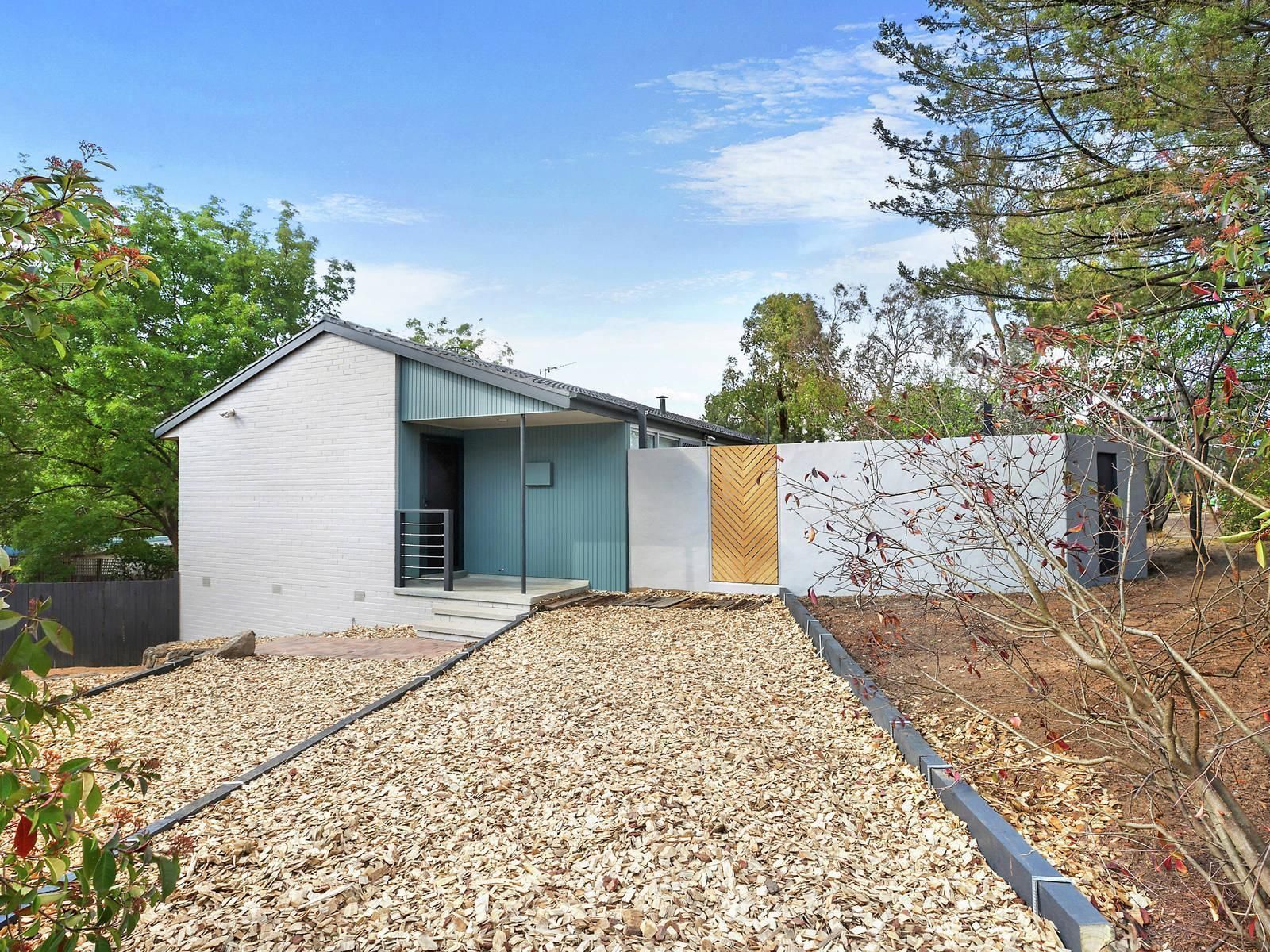 Real Estate For Lease - 2 Amangu Street - Aranda , ACT