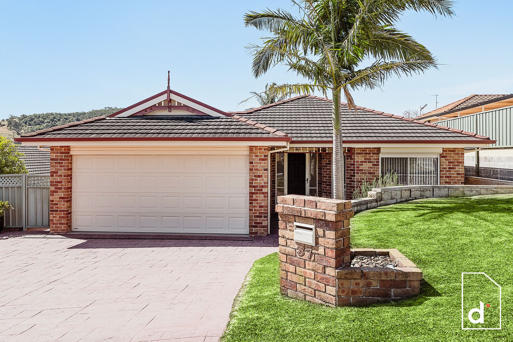 Sold property: $975000 for 37 Shannon Drive - Albion Park , NSW 2527