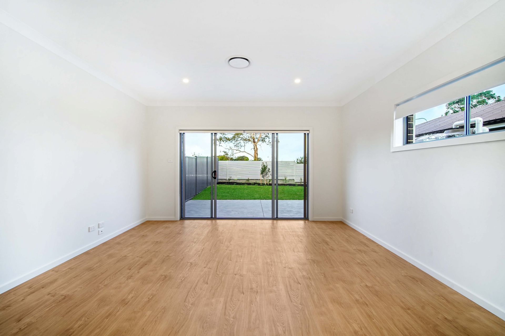 Real Estate For Lease - 18A Saddleback Crescent - Kembla Grange , NSW